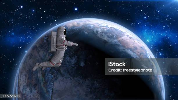Astronot Mengambang Di Atas Planet Bumi Kosmonot Melayang Di Ruang ... Astronot Mengambang Di Atas Planet Bumi Kosmonot Melayang Di Ruang ...