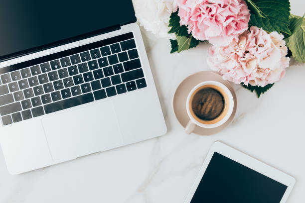 Laptop Flowers Pictures | Download Free Images on Unsplash