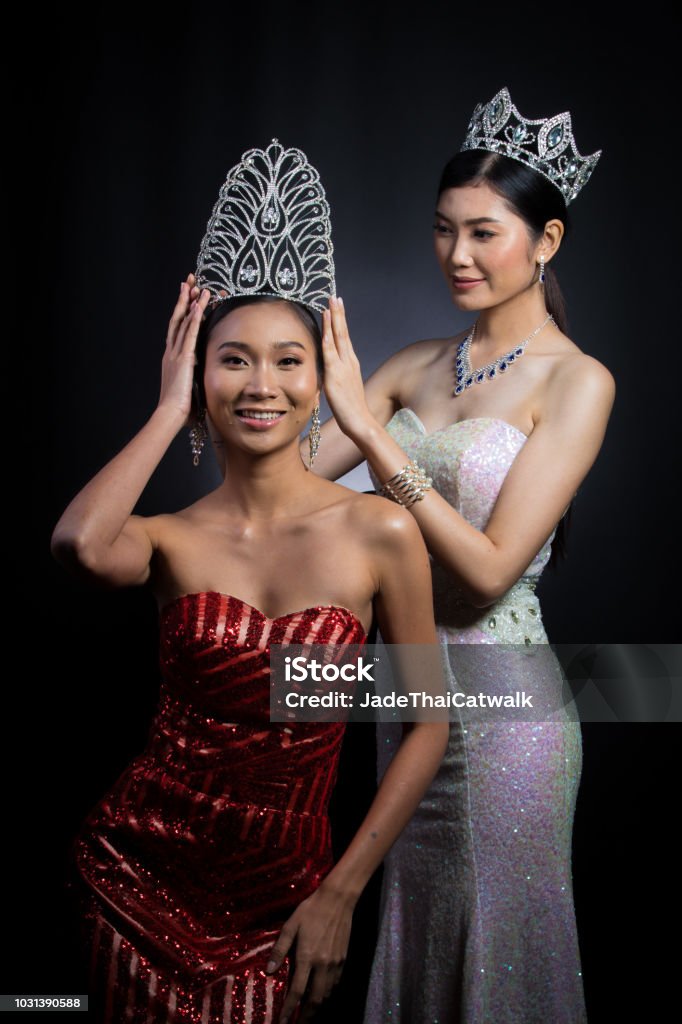 Put Diamond Crown On Final Winner Latest Year Miss Beauty Queen Pageant