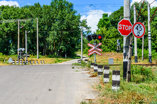 Znak Stop Przed Przejazdem Kolejowym - zdjęcia stockowe i więcej ... Znak Stop Przed Przejazdem Kolejowym - zdjęcia stockowe i więcej ...
