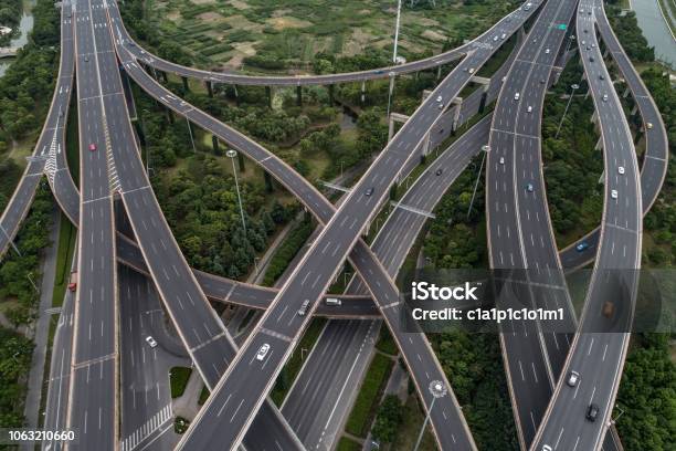 Pemandangan Udara Jalan Raya Dan Jalan Layang Foto Stok - Unduh Gambar ... Pemandangan Udara Jalan Raya Dan Jalan Layang Foto Stok - Unduh Gambar ...