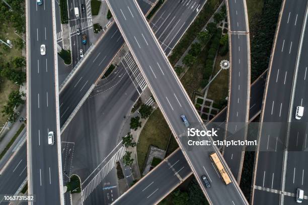 Pemandangan Udara Jalan Raya Dan Jalan Layang Foto Stok - Unduh Gambar ... Pemandangan Udara Jalan Raya Dan Jalan Layang Foto Stok - Unduh Gambar ...