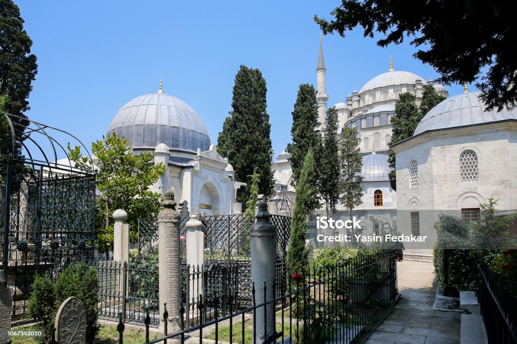 Makam Sultan Mehmed Sang Penakluk Di Istanbul Turki Mehmed Sang ... Makam Sultan Mehmed Sang Penakluk Di Istanbul Turki Mehmed Sang ...