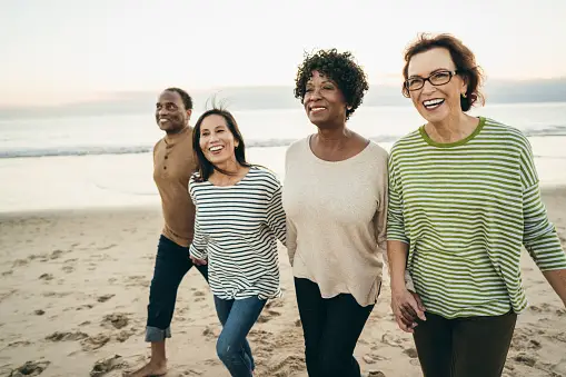 30 000 Woman Walking On Beach Pictures Download Free Images On Unsplash