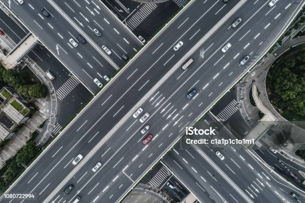 Pemandangan Udara Jalan Raya Dan Jalan Layang Di Kota Foto Stok - Unduh ... Pemandangan Udara Jalan Raya Dan Jalan Layang Di Kota Foto Stok - Unduh ...