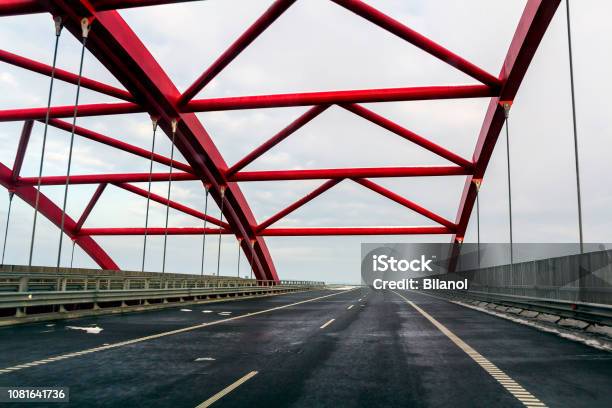 Struktur Rangka Logam Jembatan Di Atas Jalan Raya Foto Stok - Unduh ... Struktur Rangka Logam Jembatan Di Atas Jalan Raya Foto Stok - Unduh ...