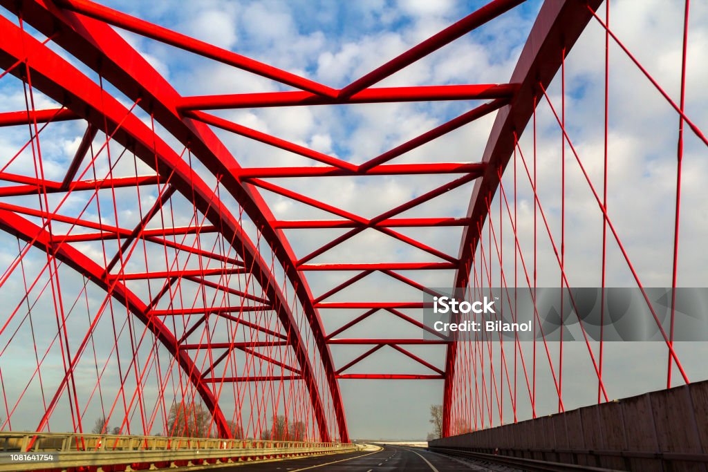 Struktur Rangka Logam Jembatan Di Atas Jalan Raya Foto Stok - Unduh ... Struktur Rangka Logam Jembatan Di Atas Jalan Raya Foto Stok - Unduh ...