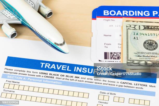 Formulir Aplikasi Asuransi Perjalanan Dengan Model Pesawat Boarding