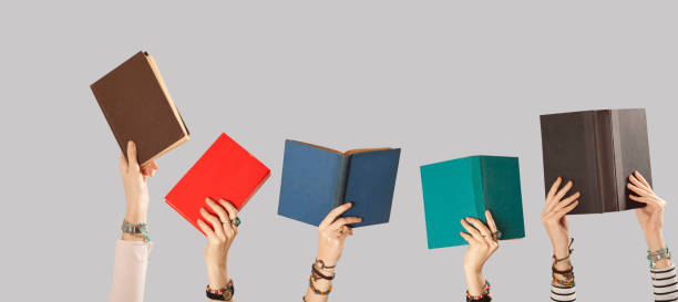 Book In Hand Pictures | Download Free Images on Unsplash