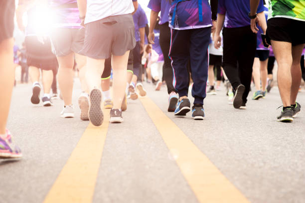Group Walking Pictures | Download Free Images on Unsplash