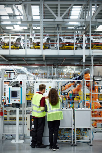 Autofabriek Fotos afbeeldingen, beelden en stockfoto's - iStock Autofabriek Fotos afbeeldingen, beelden en stockfoto's - iStock
