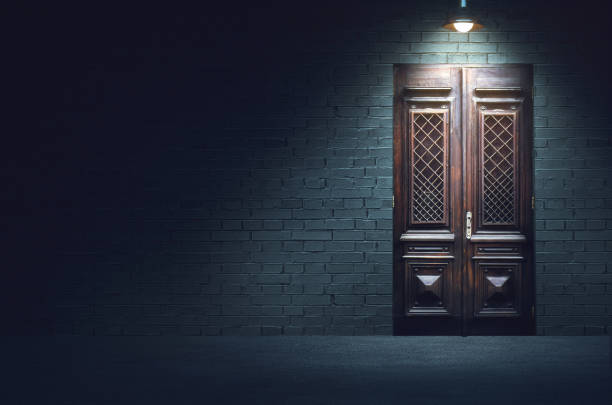 Dark Door Pictures | Download Free Images on Unsplash