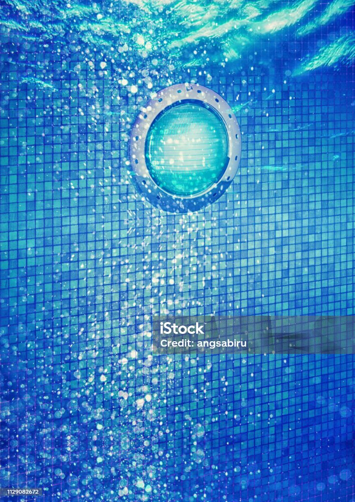 Photo Libre De Droit De Éclairage Sousmarin Pour Piscines À Laide De Led Banque Dimages Et Plus