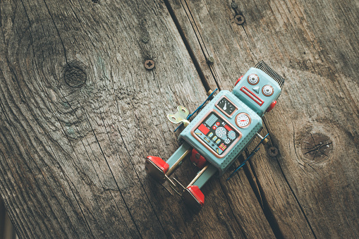 Photo Libre De Droit De Jouet De Robot Symbole Pour Un Chatbot Ou Un