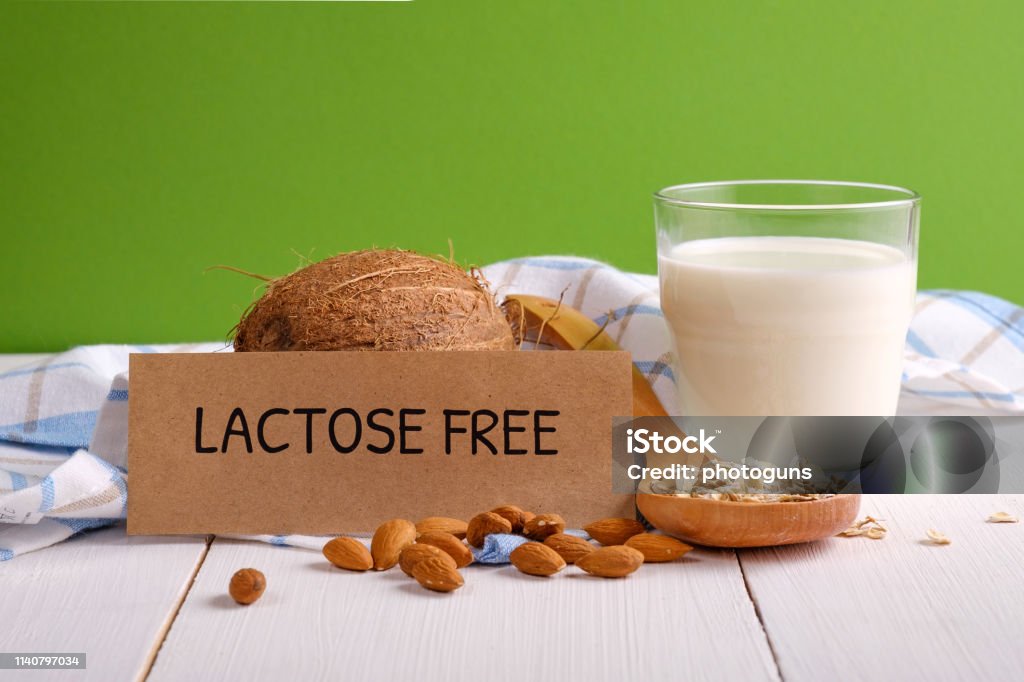 Susu Gratis Laktosa Segelas Susu Kacang Almond Serpihan Gandum Kelapa ... Susu Gratis Laktosa Segelas Susu Kacang Almond Serpihan Gandum Kelapa ...