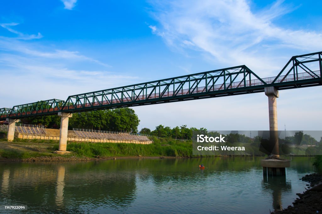 Jembatan Struktur Dibangun Jembatan Besi Struktur Dibangun Sungai Air ... Jembatan Struktur Dibangun Jembatan Besi Struktur Dibangun Sungai Air ...