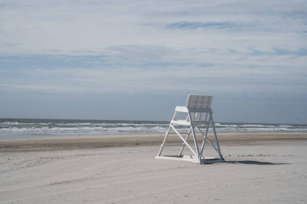 Lifeguard chair – free photo on Barnimages