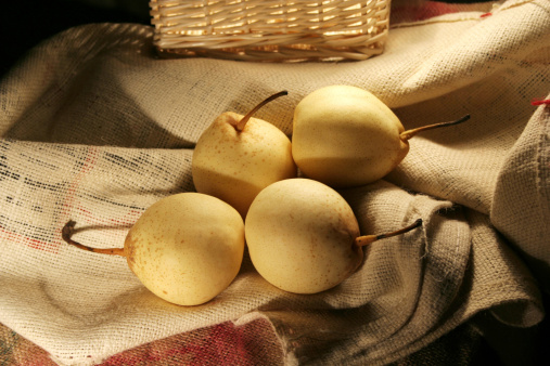 Pears 과일 On 주트로 만든 카펫 3 명에 대한 스톡 사진 및 기타 이미지 3 명 3가지 개체 가을 Istock