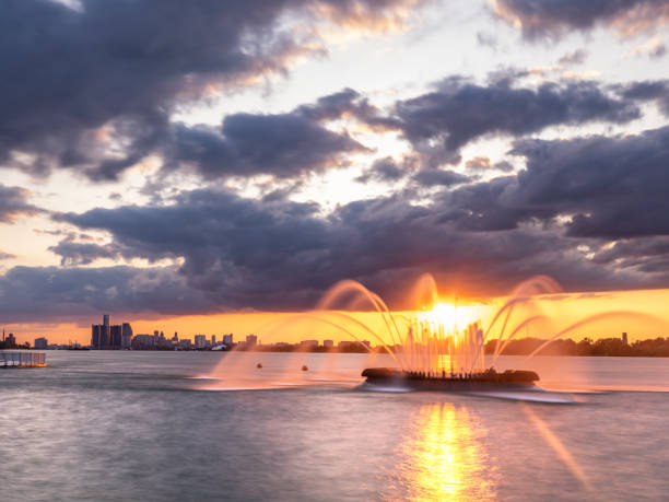 380 ทะเลสาบเซนต์แคลร์ ภาพถ่ายสต็อก รูปภาพ และภาพปลอดค่าลิขสิทธิ์ Istock
