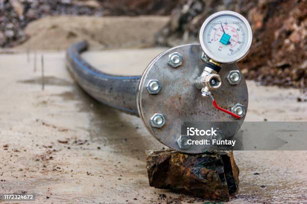 Pandangan Pengujian Hidrostatik Pipa Polithene Dan Manometer Uji ... Pandangan Pengujian Hidrostatik Pipa Polithene Dan Manometer Uji ...