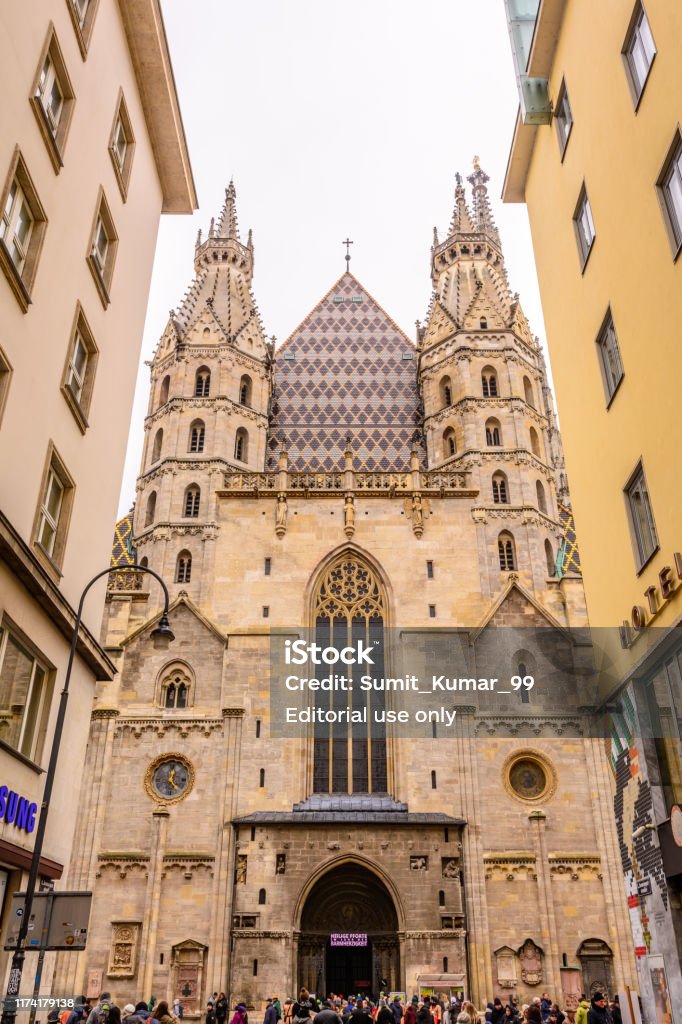 Katedral St Stephen Adalah Gereja Induk Keuskupan Agung Katolik Roma