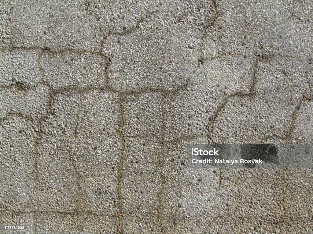 Dinding Beton Tua Yang Retak Selesai Dengan Keripik Marmer Tekstur