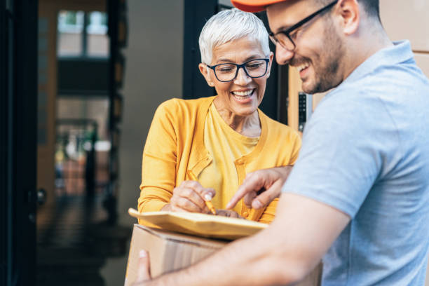 Home Delivery Pictures | Download Free Images on Unsplash