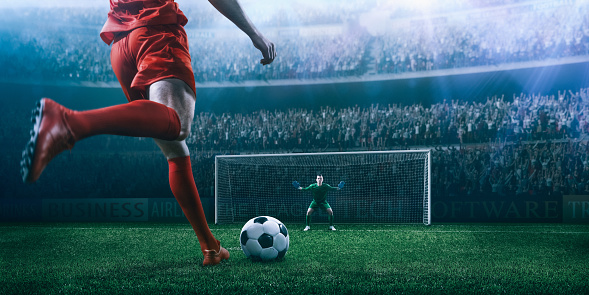 Pemain Sepak Bola Beraksi Foto Stok Unduh Gambar Sekarang Atlet