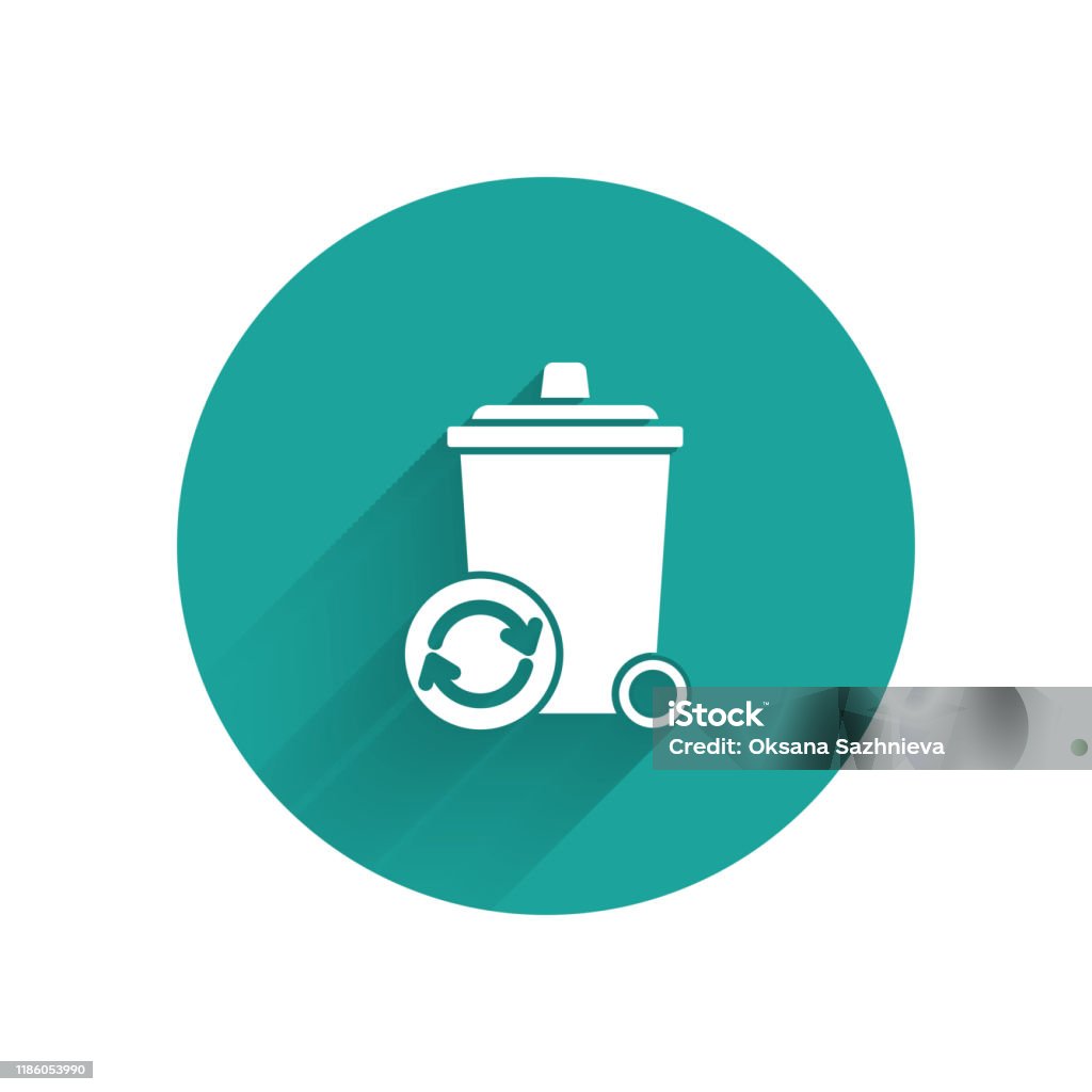 Vetores De Branco Reciclar Bin Com Ícone Símbolo Reciclar Isolado Com