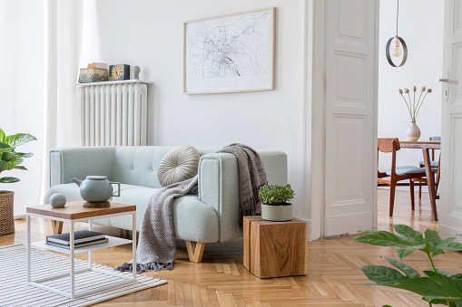 Ruang Tamu Skandinavia Yang Bergaya Dengan Sofa Mint Desain Furnitur