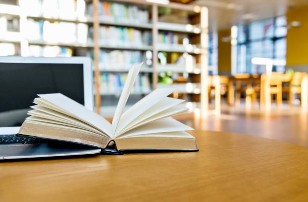 1K+ Books And Laptop Pictures | Download Free Images on Unsplash