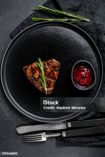 Filet Panggang Mignon Steak Daging Sapi Tenderloin Latar Belakang Hitam