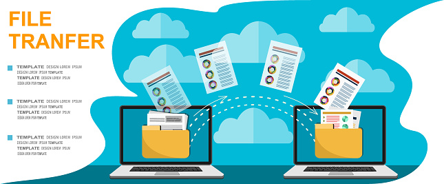 Transfer File Dua Laptop Dengan Folder Di Layar Dan Dokumen Yang