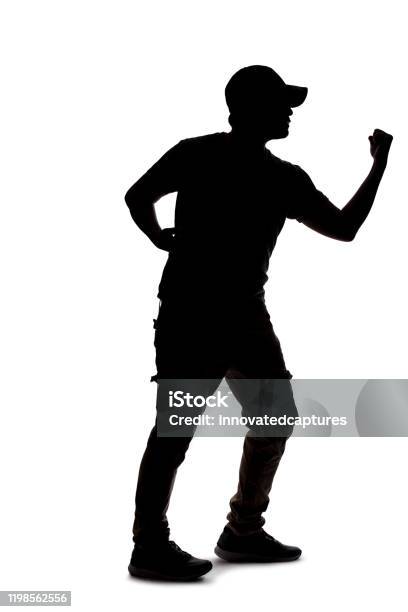 Siluet Sosok Pria Di Latar Belakang Putih Meninju Sesuatu Foto Stok ... Siluet Sosok Pria Di Latar Belakang Putih Meninju Sesuatu Foto Stok ...