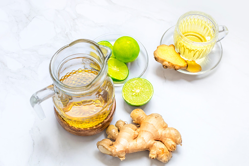 Jus Jahe Dengan Lemon Jus Jahe Dengan Jahe Dan Koktail Segar Lemon Pada ... Jus Jahe Dengan Lemon Jus Jahe Dengan Jahe Dan Koktail Segar Lemon Pada ...