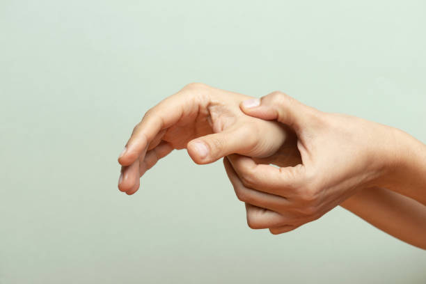 2 700 Massage Des Mains Photos Taleaux Et Images Libre De Droits Istock