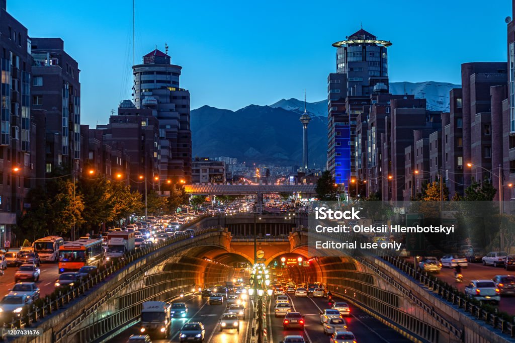 06 05 2019 Teheran Iran Pemandangan Malam Terkenal Teheran Arus Lalu ... 06 05 2019 Teheran Iran Pemandangan Malam Terkenal Teheran Arus Lalu ...