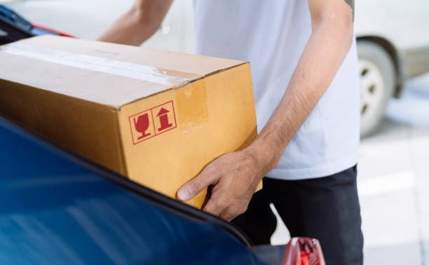 Carrying Boxes Pictures | Download Free Images on Unsplash