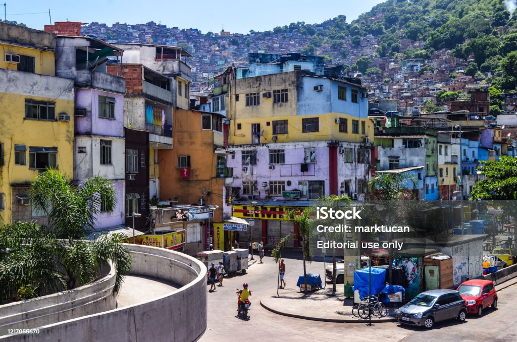 ブラジル最大のファベーラリオデジャネイロのロシーニャファヴェーラの景色 ロシーニャ地区のストックフォトや画像を多数ご用意 ロシーニャ