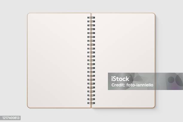 Foto Nyata Kosong Spiral Terikat Notepad Mockup Template Dengan Penutup