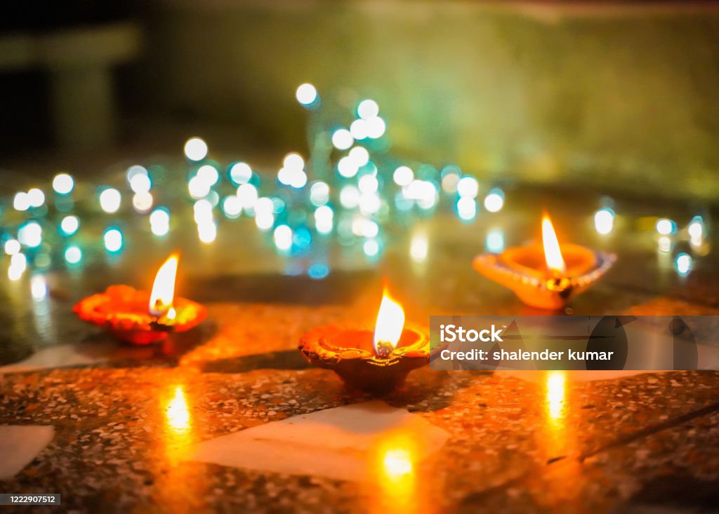Una De Las Fiestas Más Populares Del Hinduismo Diwali Simboliza La Foto
