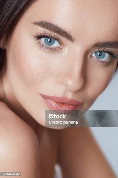 Beauty Beautiful Woman Close Up Portrait Young Blueeyed Model With