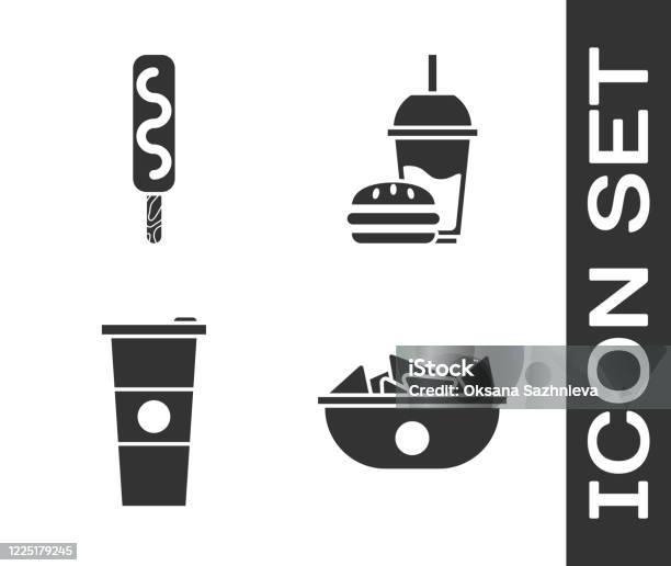 Atur Nachos Di Piring Es Krim Gelas Kertas Dan Air Dan Gelas Kertas ... Atur Nachos Di Piring Es Krim Gelas Kertas Dan Air Dan Gelas Kertas ...