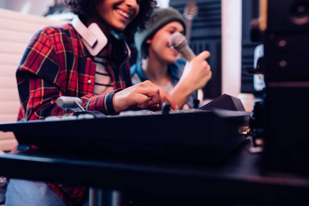 electric-piano Premium Photos, Pictures and Images by Istock