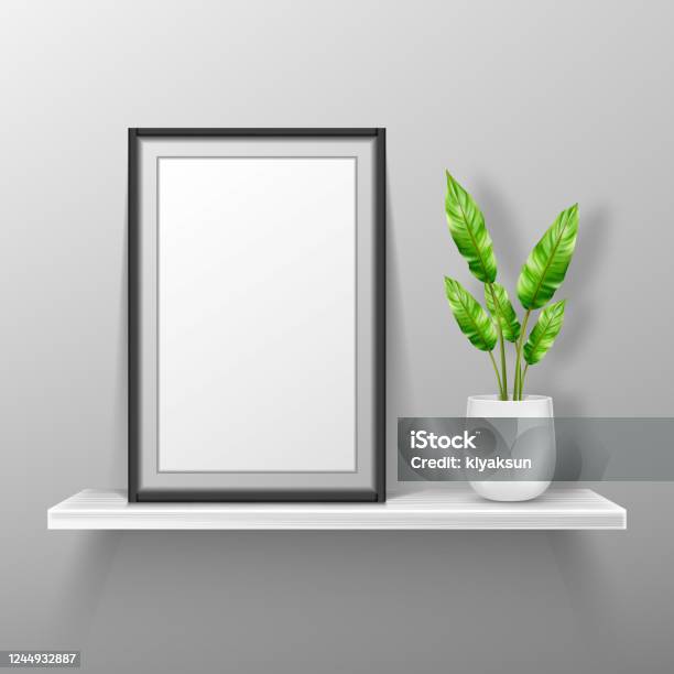 Bingkai Foto Kosong Berdiri Di Rak Putih Mockup Ilustrasi Stok Unduh
