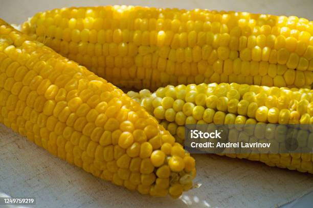 Jagung Kuning Segar Deretan Tongkol Jagung Segar Rebus Yang Lezat Untuk ... Jagung Kuning Segar Deretan Tongkol Jagung Segar Rebus Yang Lezat Untuk ...