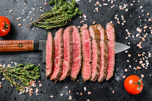 Steak Langka Flank Panggang Dan Iris Daging Sapi Marmer Latar Belakang