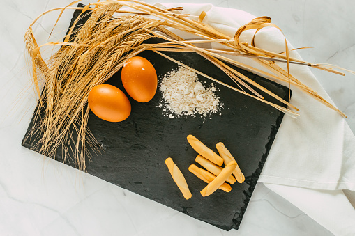 Telur Tepung Dan Cabang Gandum Bahan Dasar Roti Fokus Selektif Foto ... Telur Tepung Dan Cabang Gandum Bahan Dasar Roti Fokus Selektif Foto ...