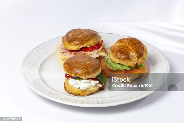 Bermacammacam Scone Buatan Sendiri Dengan Ham Keju Alpukat Salmon Krim ... Bermacammacam Scone Buatan Sendiri Dengan Ham Keju Alpukat Salmon Krim ...