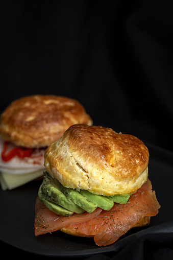 Bermacammacam Scone Buatan Sendiri Dengan Ham Keju Alpukat Salmon Krim ... Bermacammacam Scone Buatan Sendiri Dengan Ham Keju Alpukat Salmon Krim ...